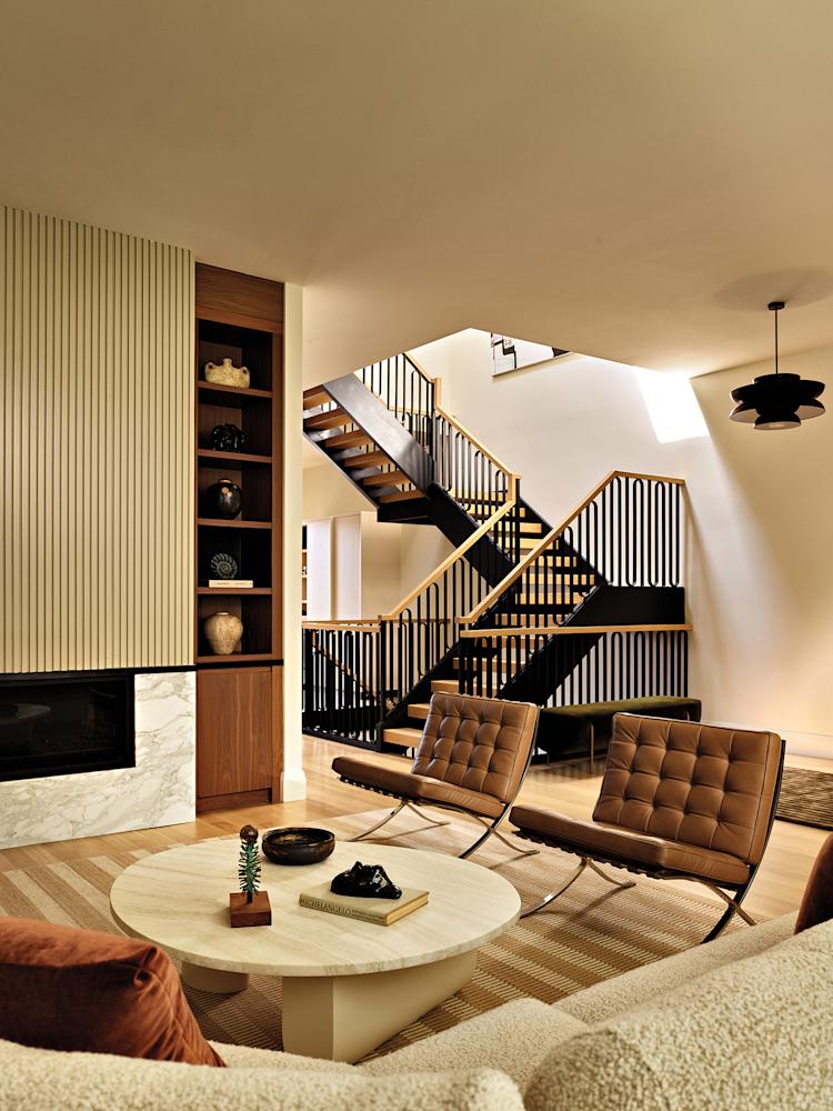 This Contemporary Chicago Family Home Blends Style + Comfort | LUXE ...