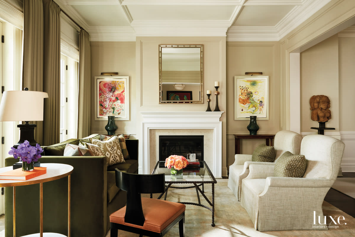 A Chicago Townhouse Exudes Classic Elegance | Luxe Interiors + Design