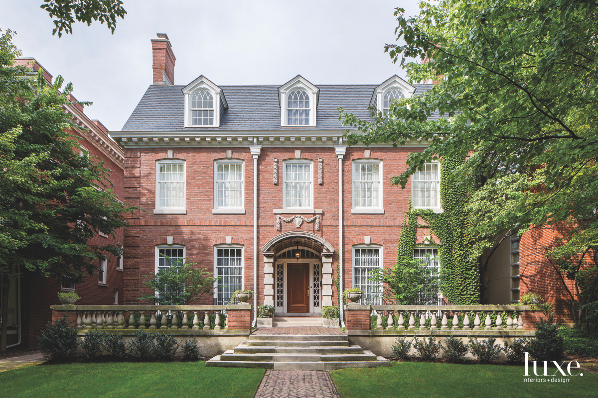 A Historic Chicago Home Gets Some Love & A New Life | Luxe Interiors ...