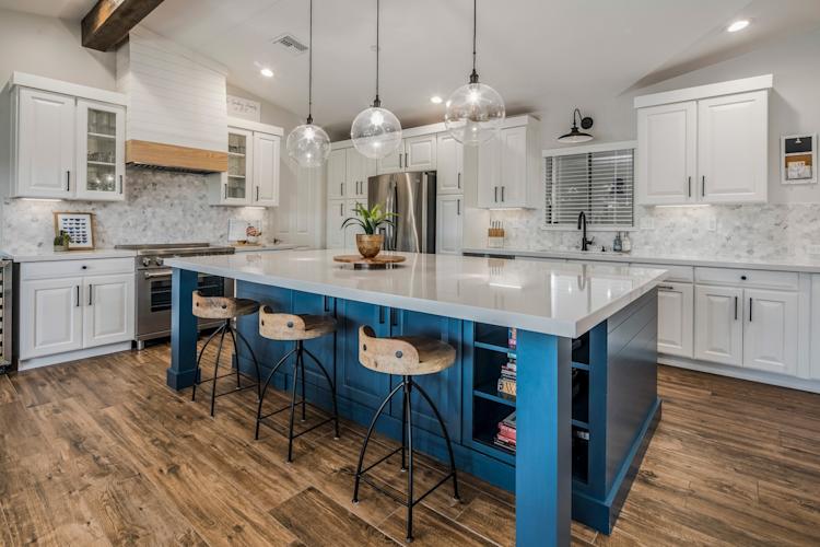 McCully Construction | LUXE Interiors + Design