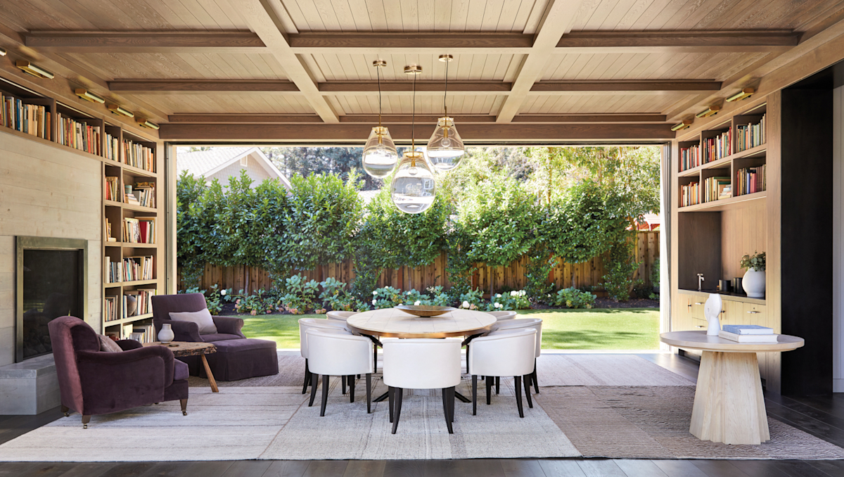 A Modern Take On Farmhouse That Dazzles With A Library-Dining Room ...