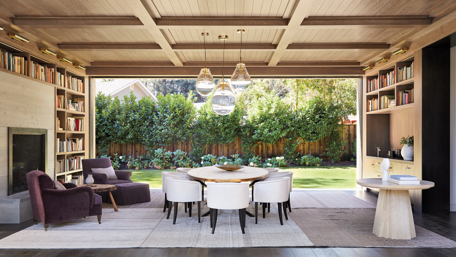 A Modern Take On Farmhouse That Dazzles With A Library-Dining Room ...