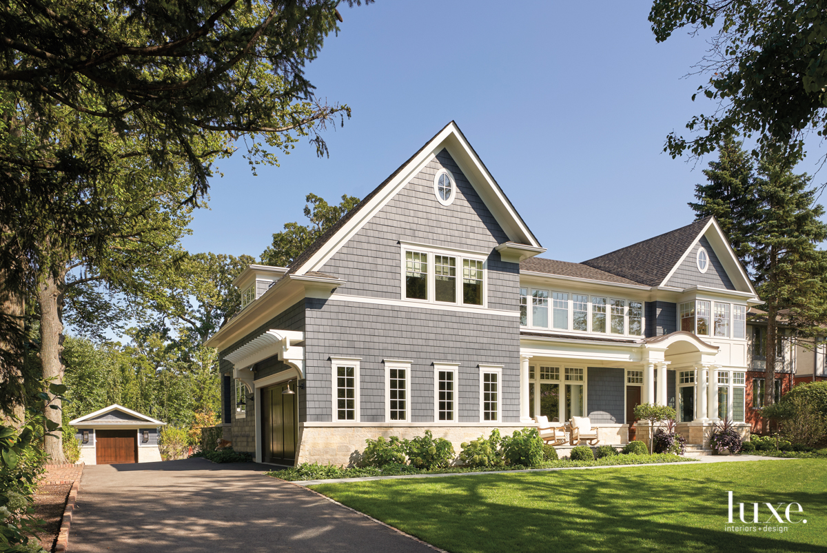 A Custom Build On A Verdant Site Greets A Chicago Family | Luxe ...