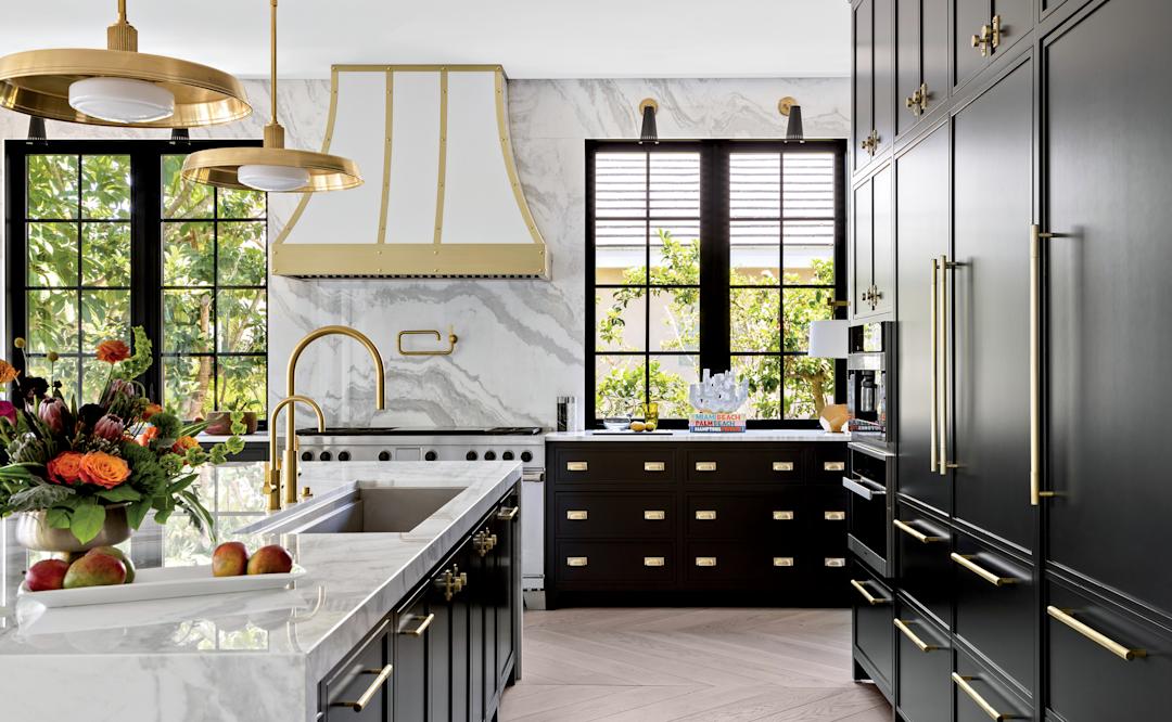 This Modern Sarasota Home Boldly Colors Outside The Lines | Luxe ...
