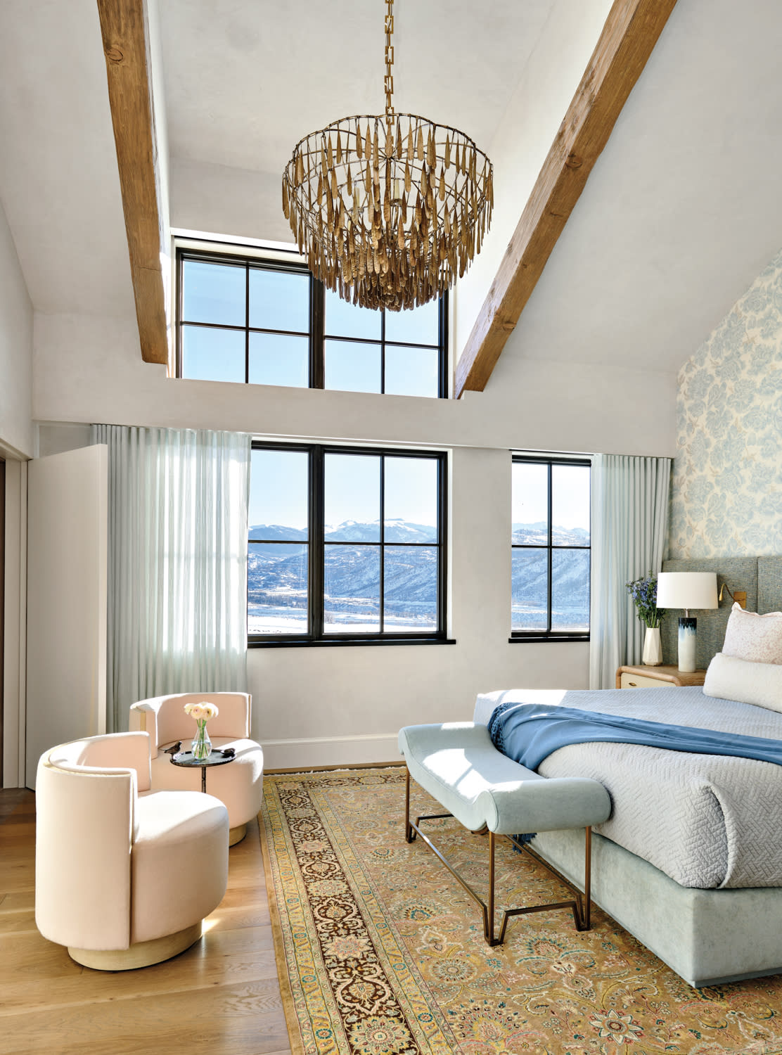 Explore A Ranch-Style Aspen Home On An Elk Migration Route | Luxe ...