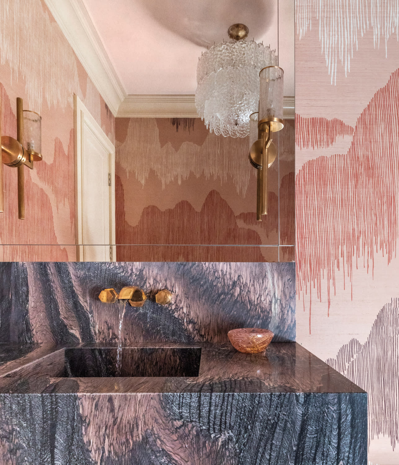 21 Bathroom Wallpaper Ideas For Instant Inspiration | LUXE Interiors ...