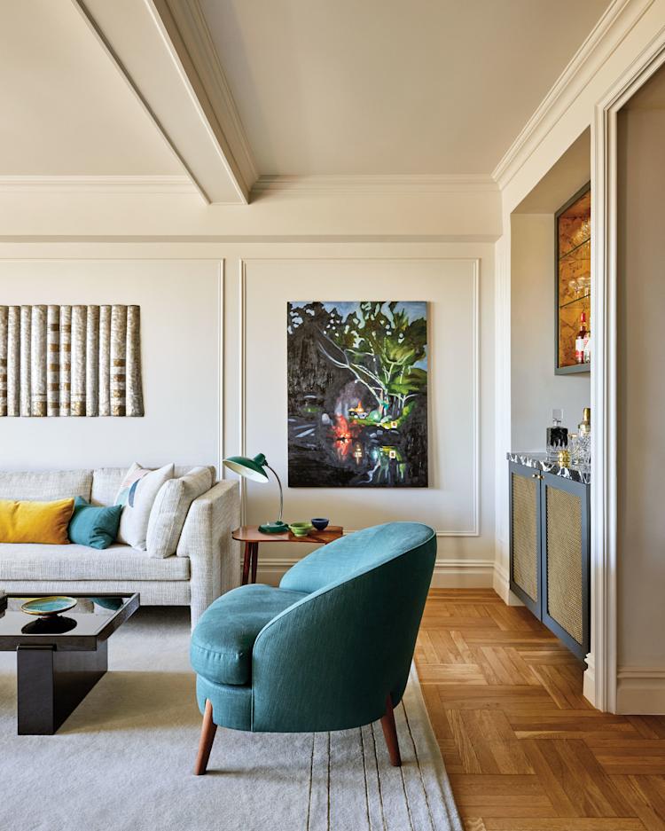 Chic Parisian Influences Redefine A Prewar Apartment In NYC | Luxe ...