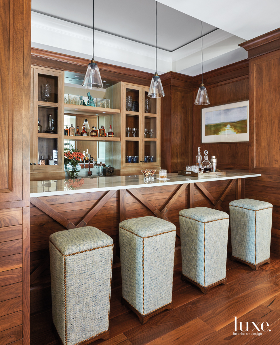 A Design Team Creates An Island-Style Abode In Naples | Luxe Interiors ...