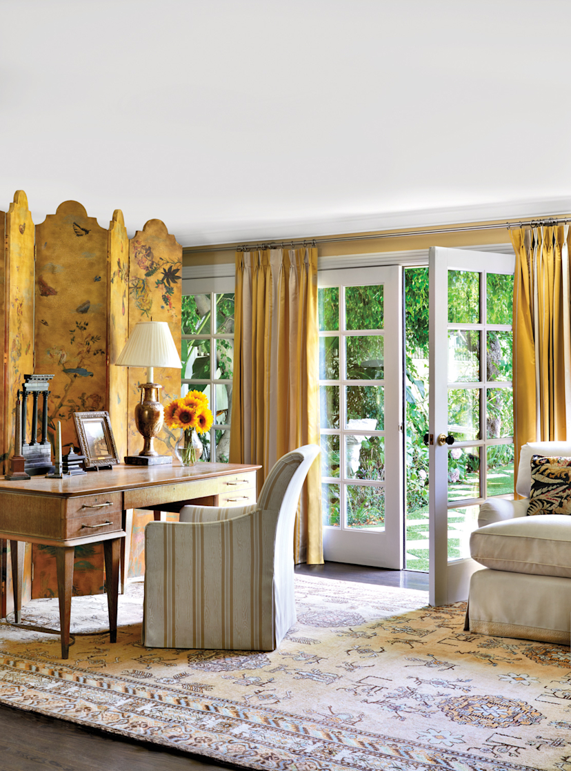 Inside Designer Timothy Corrigan’s Stylish L.A. Nest | LUXE Interiors ...