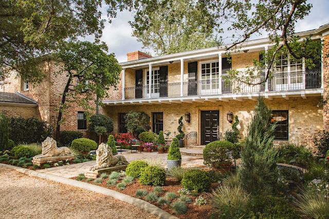 10 Nature-Inspired Spaces At The 2025 Pasadena Showcase | LUXE ...