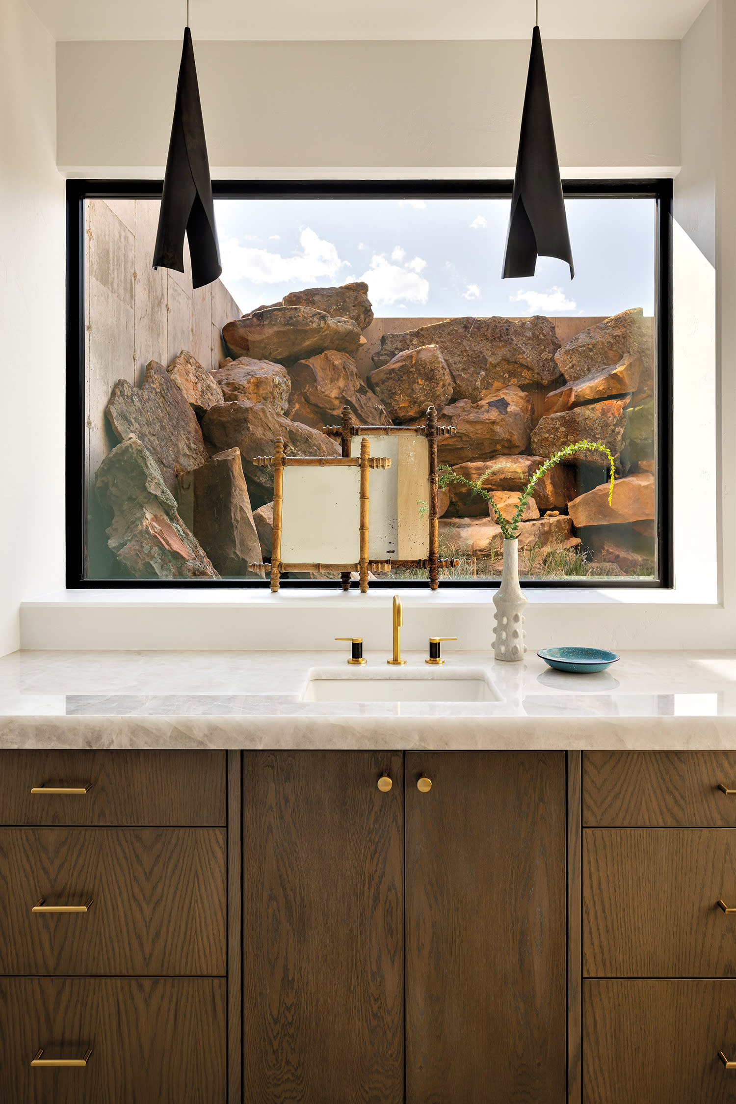 This Modern Wyoming Ranch House Pays Homage To Its Landscape | LUXE ...