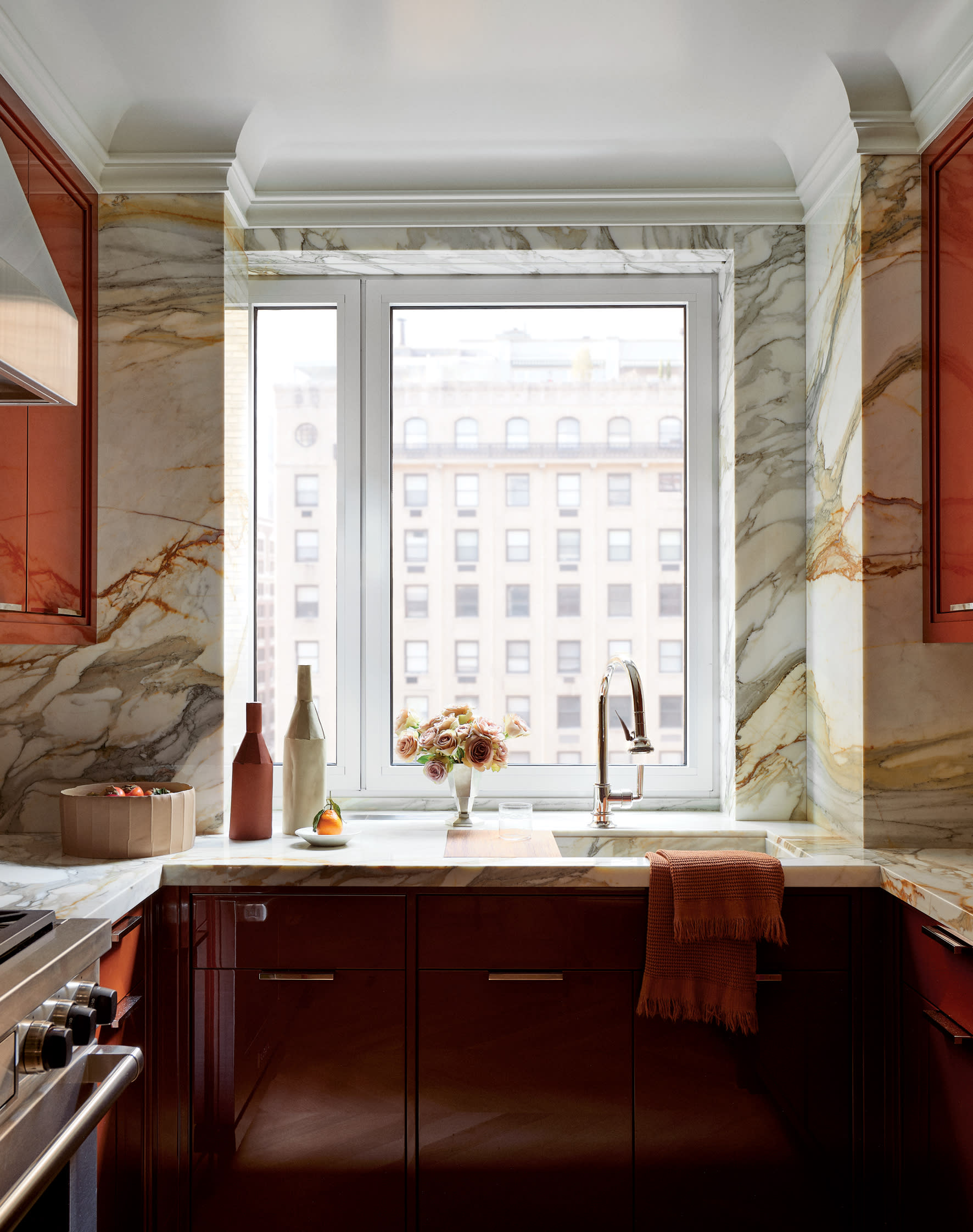 Bold Details Enliven An Updated Upper East Side Apartment | Luxe ...