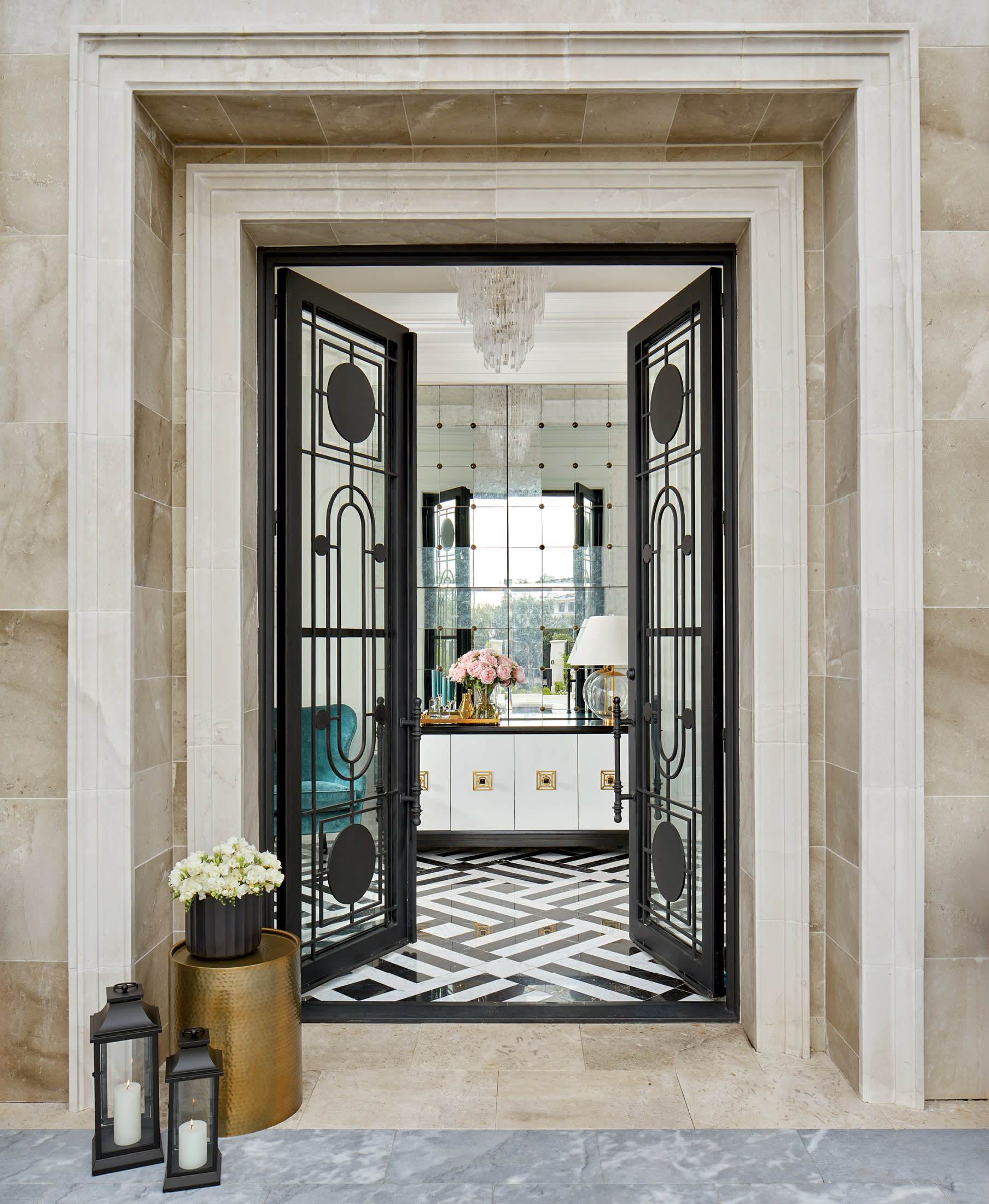 Infusing A Bit Of Whimsy Into A Paris-Inspired Arizona Abode | Luxe ...