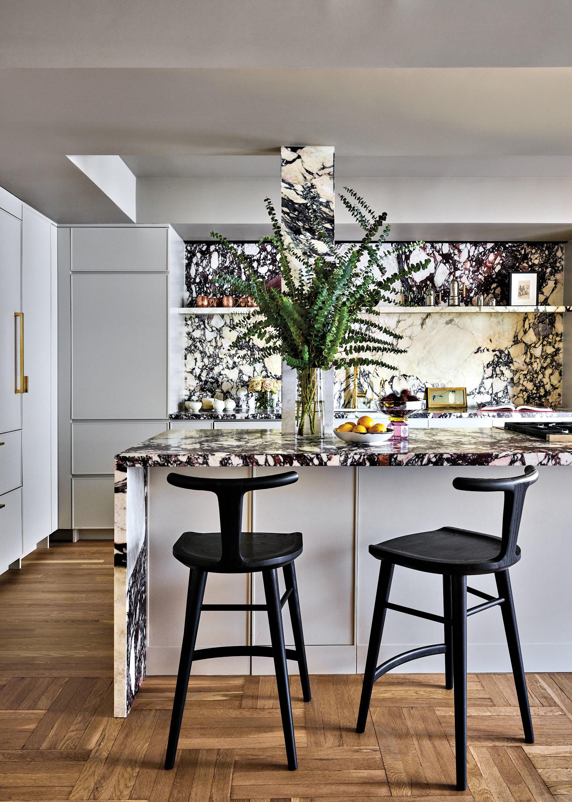 Chic Parisian Influences Redefine A Prewar Apartment In NYC | Luxe ...