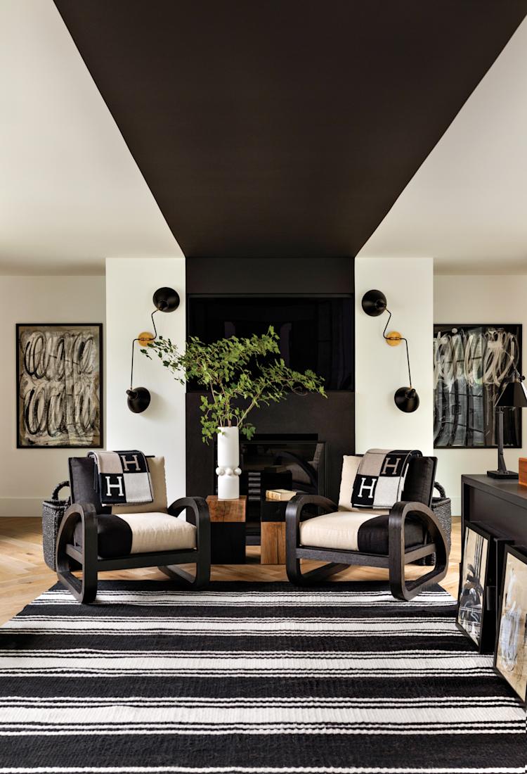 A Bold Renovation Reinvigorates This Landmark Chicago Home | Luxe ...