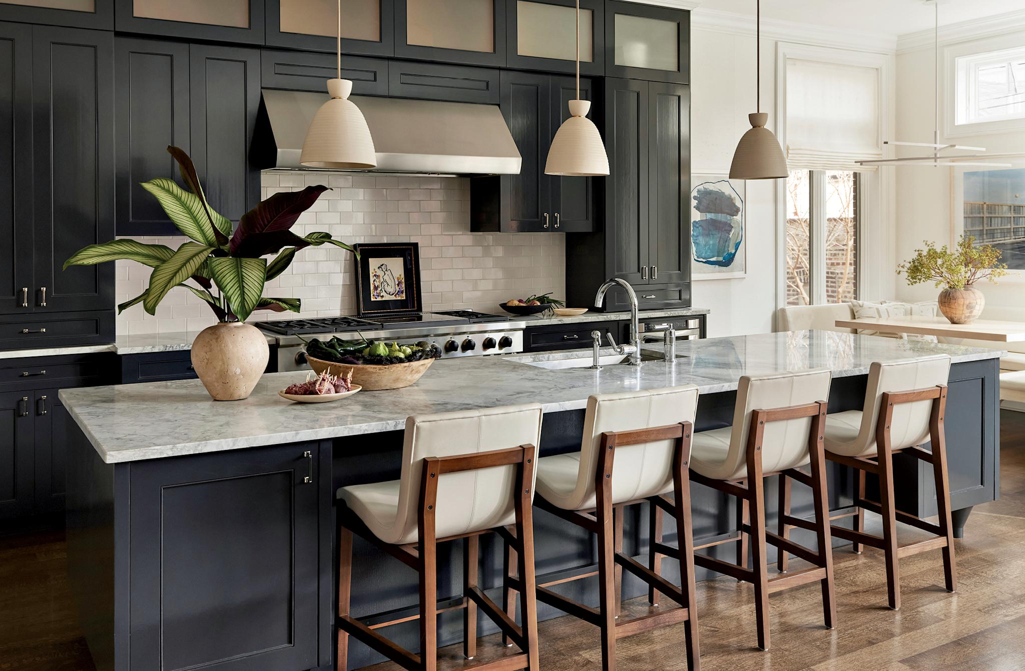 Visit A Chicago Residence Emanating Urban Sophistication | LUXE ...