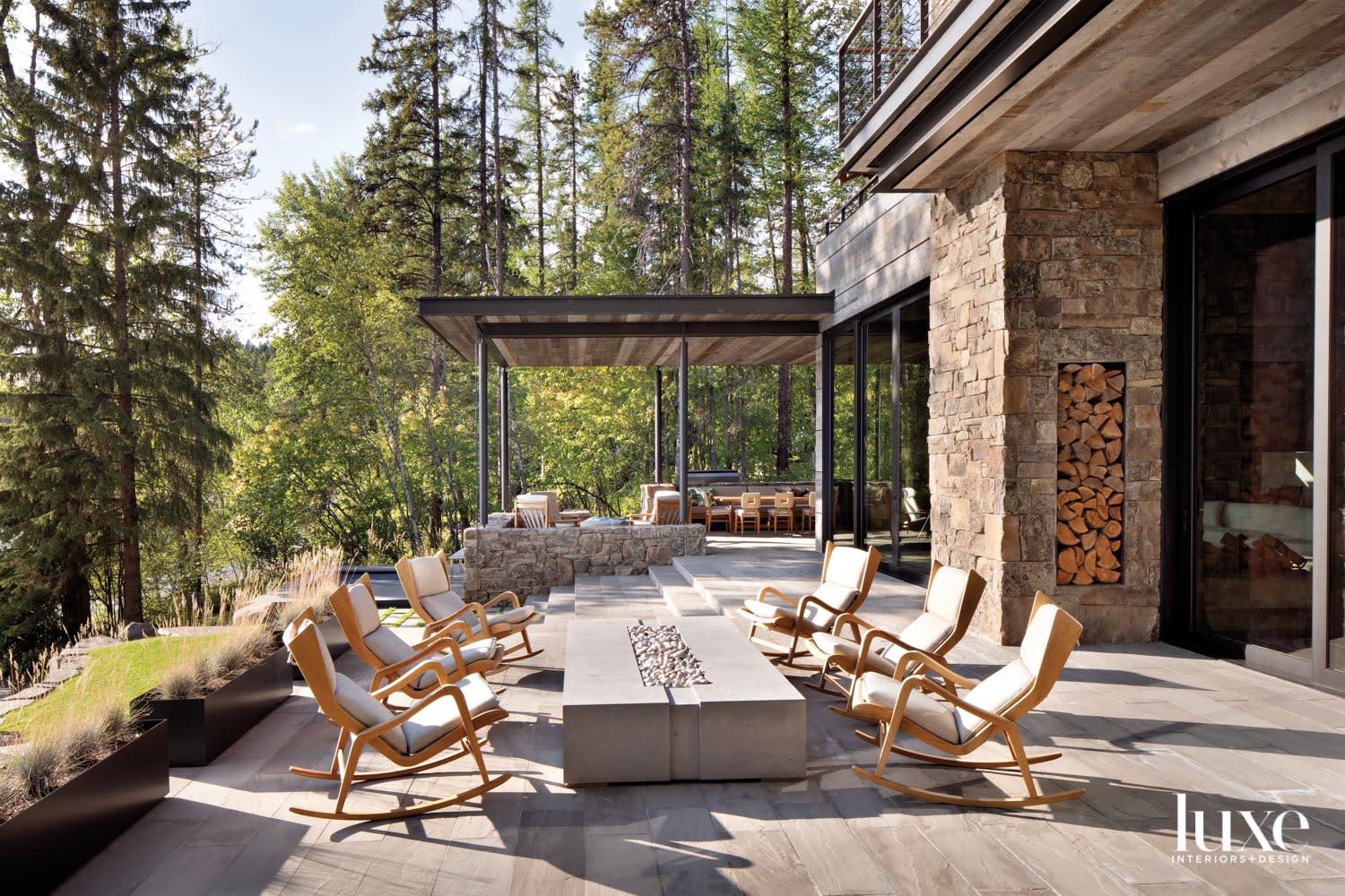 The Montana Lake House That Celebrates Nature With A Bit Of Fun | Luxe ...