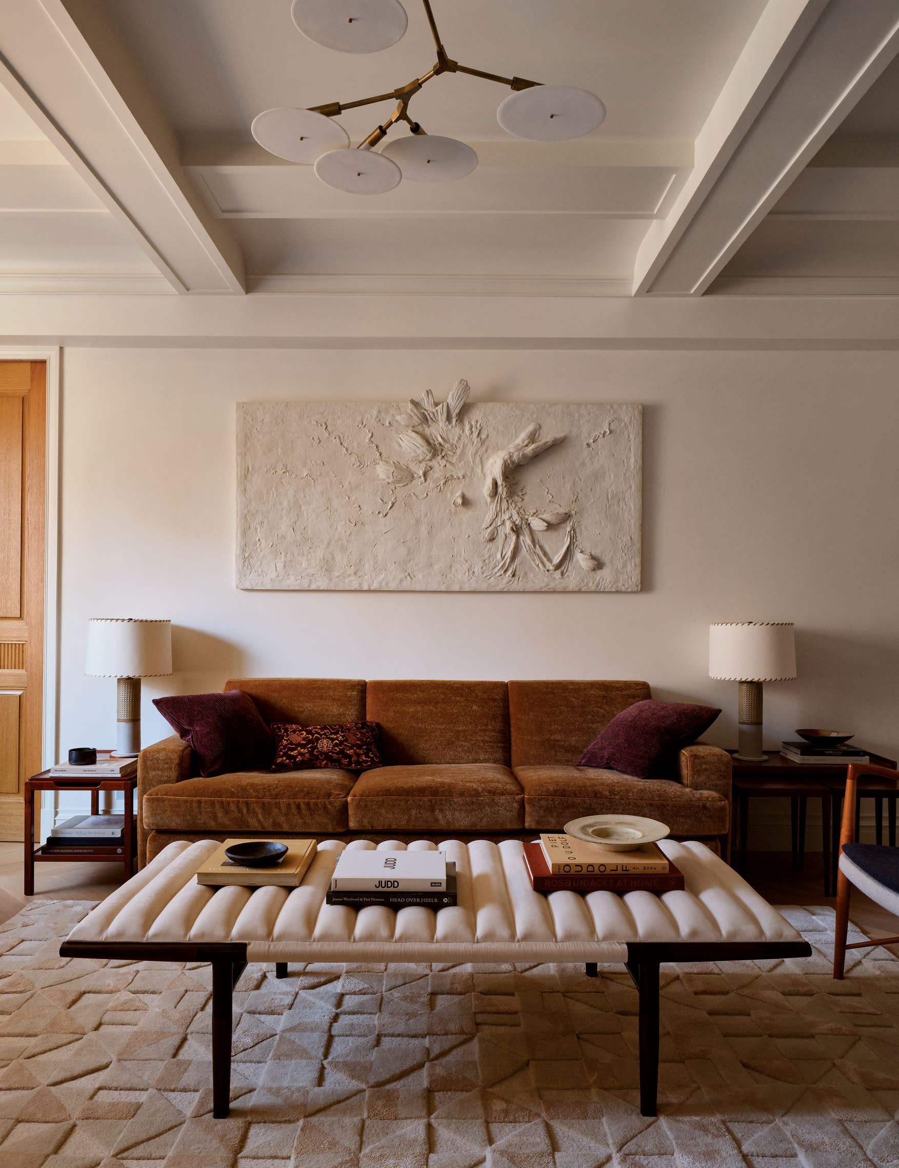 Bold Details Enliven An Updated Upper East Side Apartment | Luxe ...