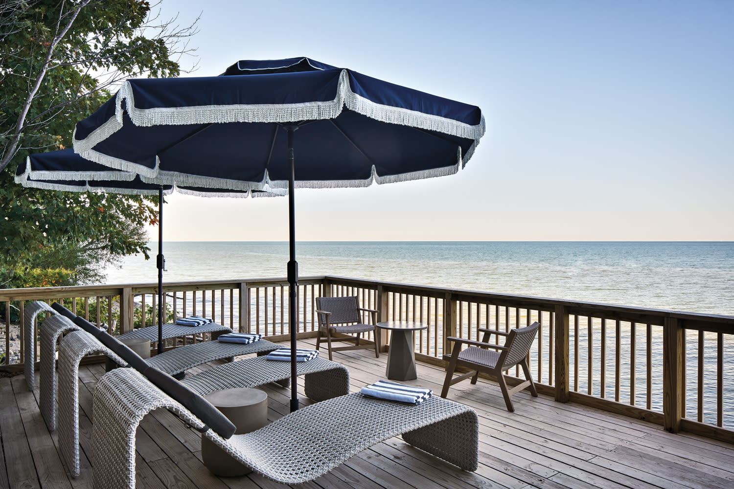 See How A ‘60s Cottage Transformed Into A Chicago Lake Retreat | Luxe ...