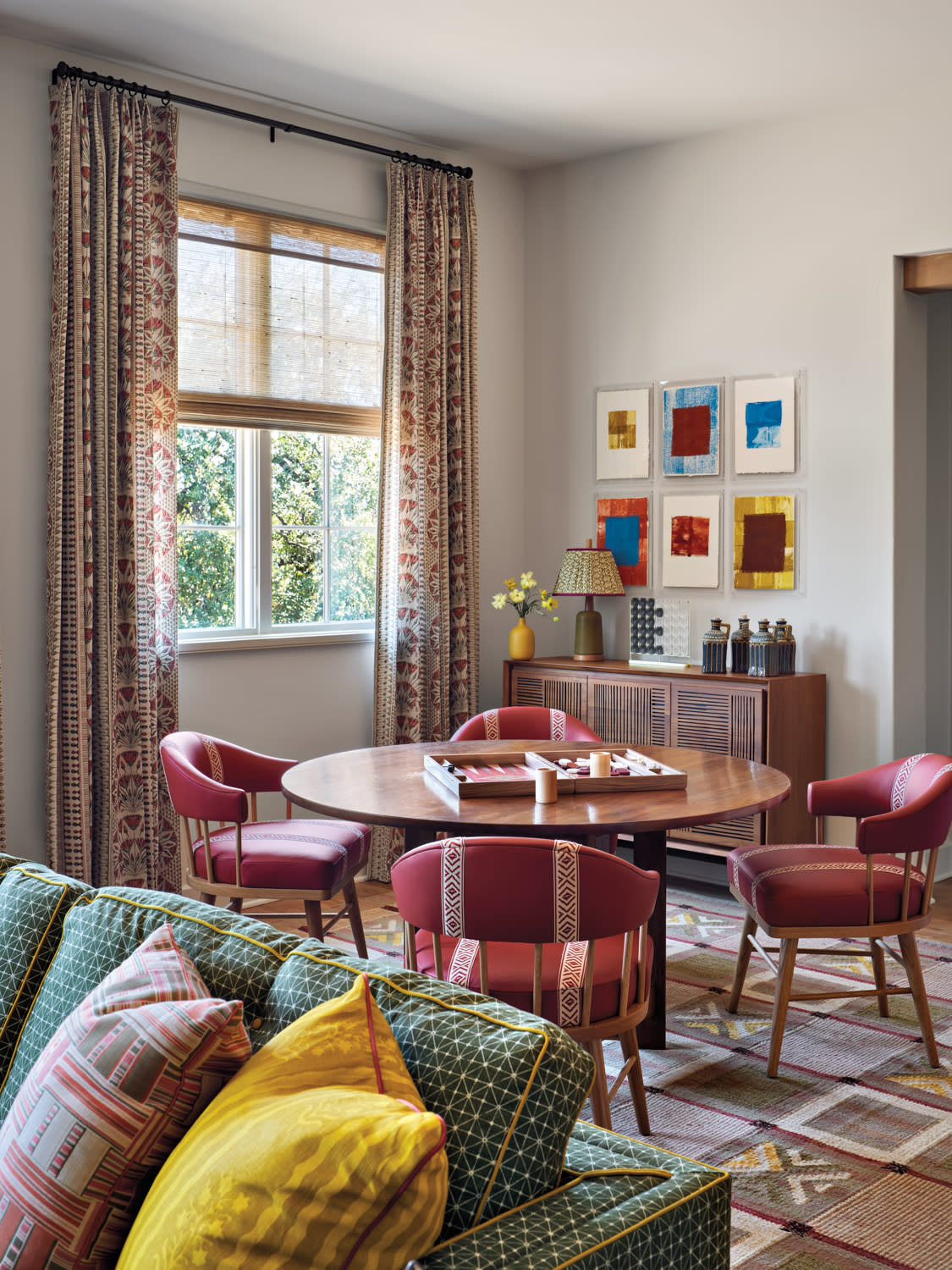 Inside A Vibrant Austin Home Resplendent With Family Memories | Luxe ...