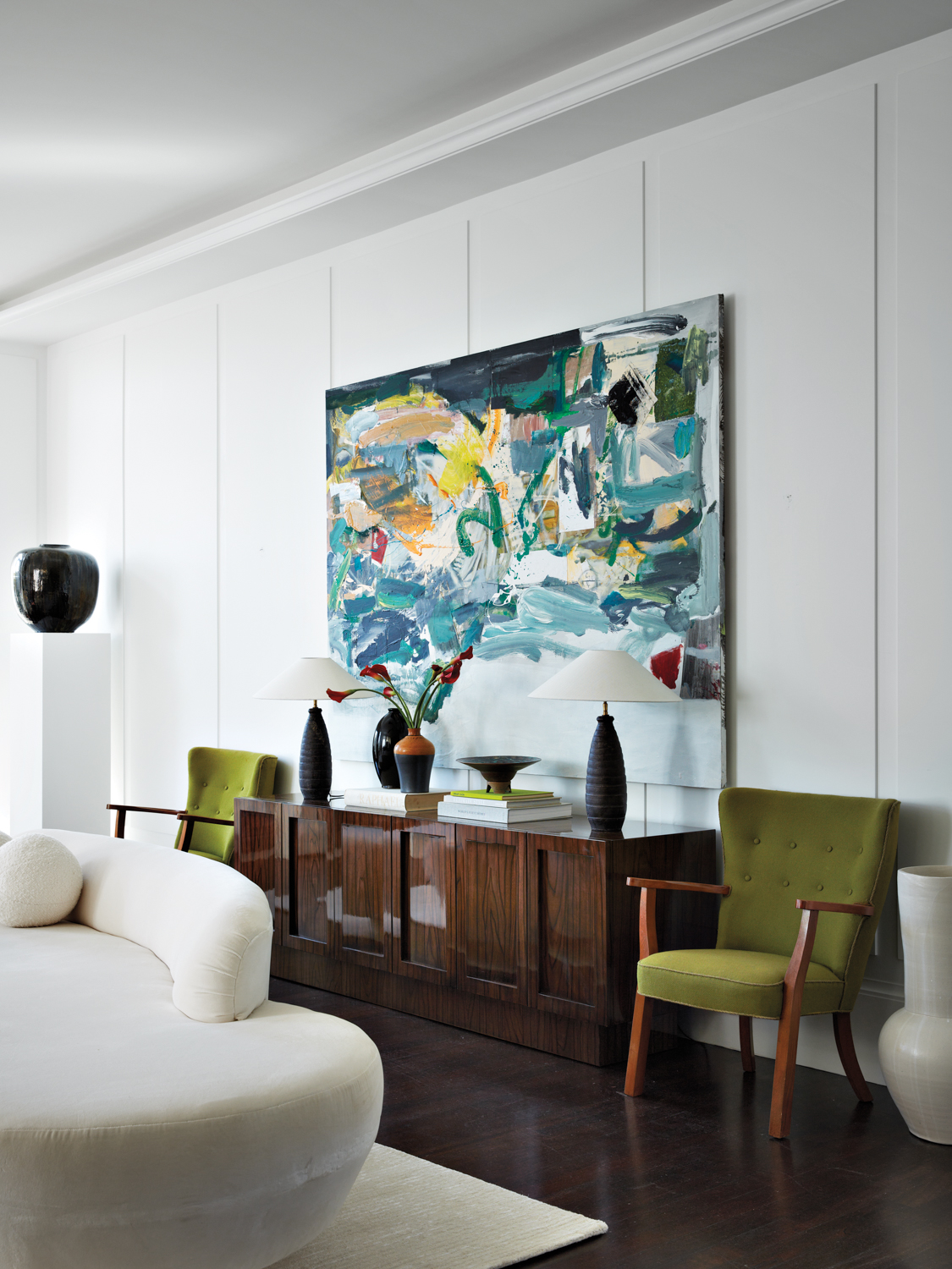 Tour An Eclectic NYC Apartment Designed By Christian Siriano | Luxe ...