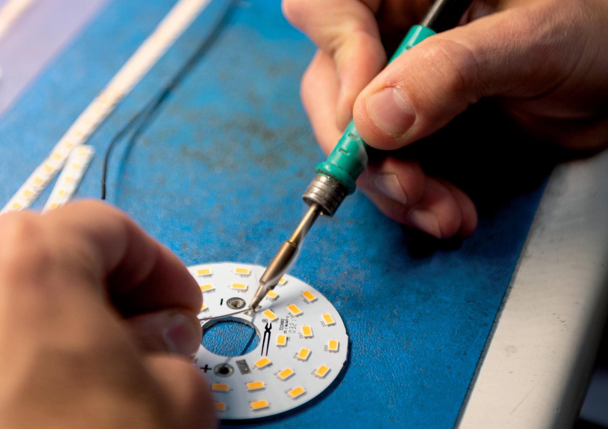 3 Made-In-America Lighting Brands And What’s On Their Radar | Luxe ...