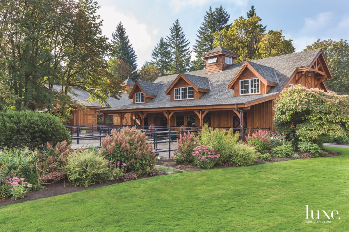 A Classic Look Welcomes An Oregon Couple Home | Luxe Interiors + Design