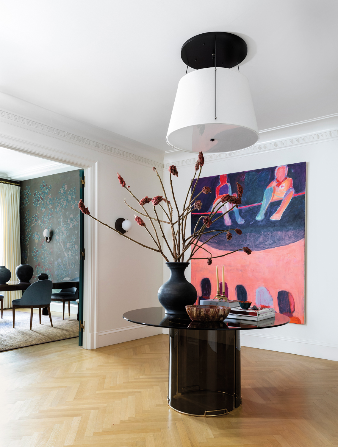 It’s A Perfect Juxtaposition Of Styles In This New York Apartment ...