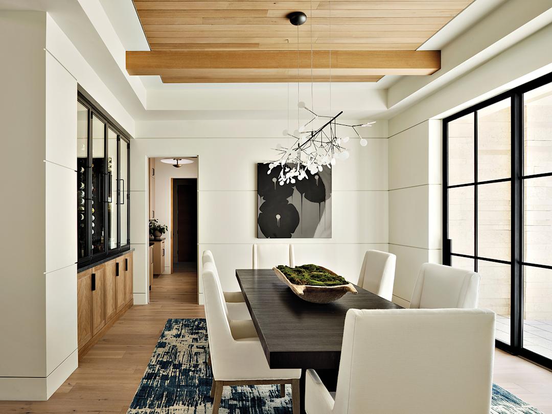 A Phoenix Home Blends Contemporary Aesthetics With Classic Touches ...