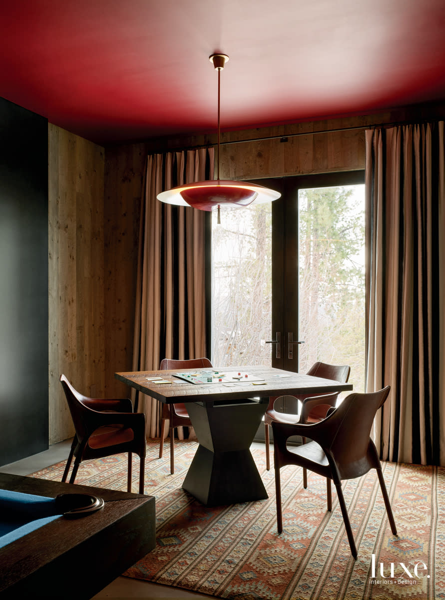 Masculine & Feminine Details Dot An Industrial Home | Luxe Interiors ...