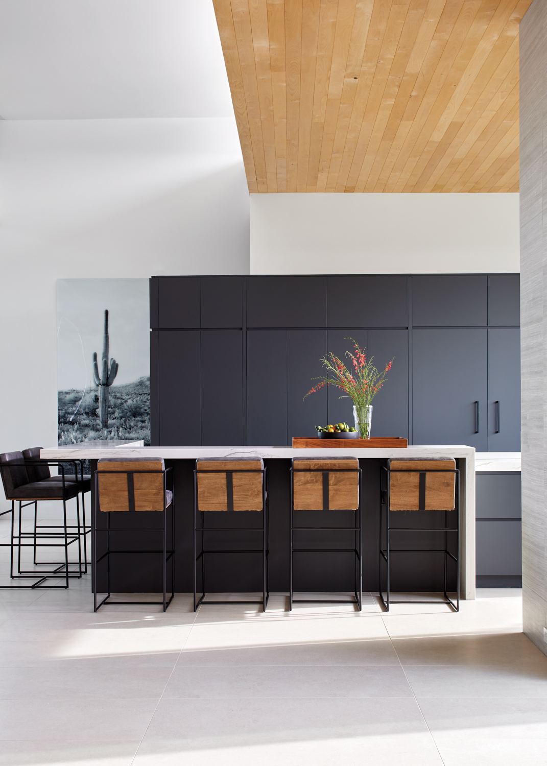 Learn How A Modern Arizona Home Channels Sunlight To Stunning Effect ...