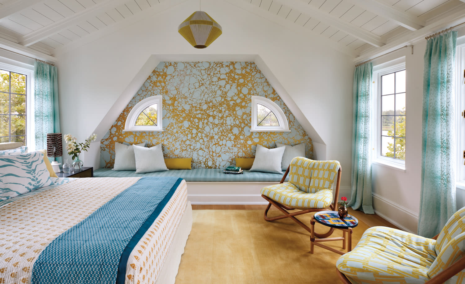 Escape To This Color-Splashed Hamptons Abode For The Weekend | Luxe ...