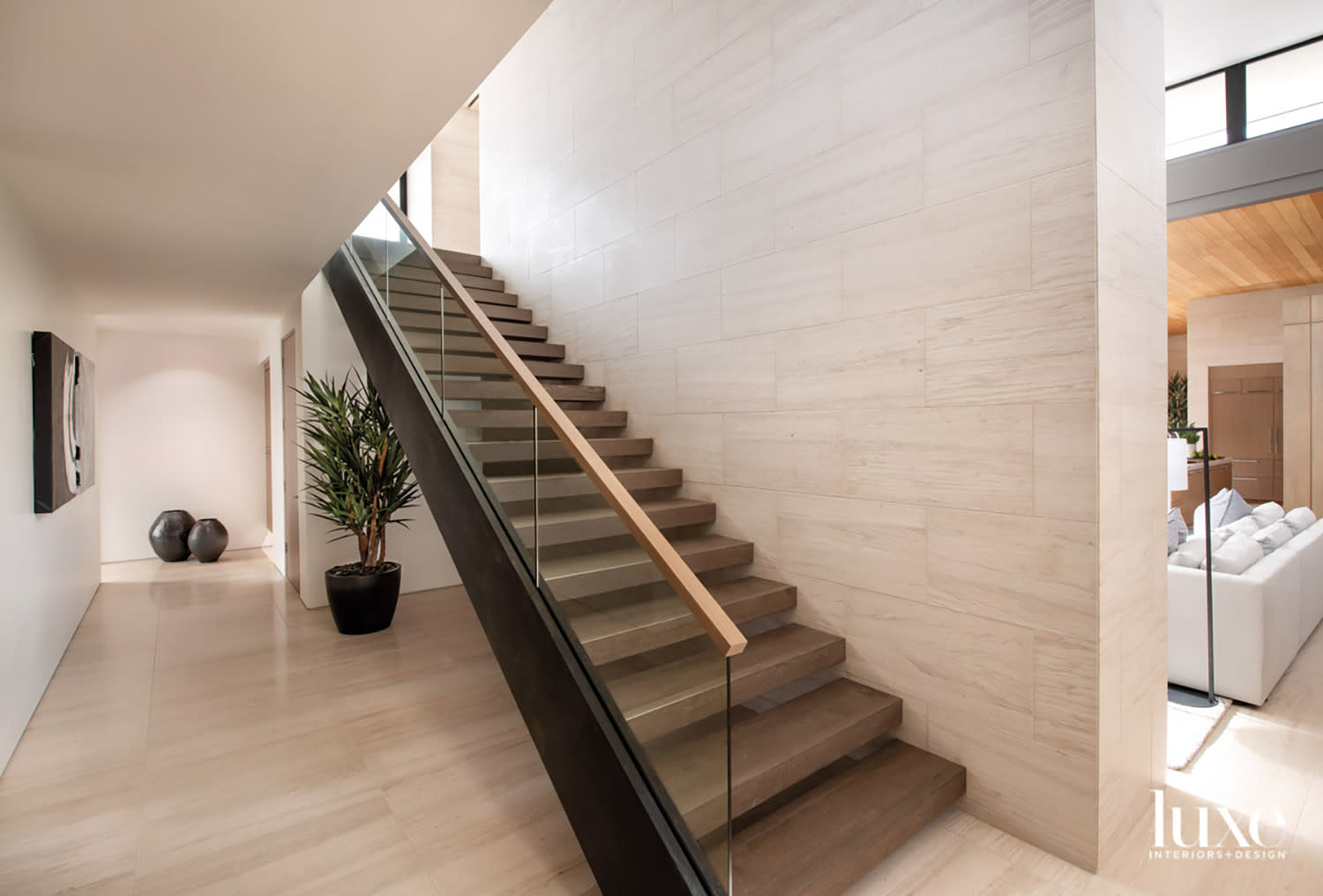 An Arizona Retreat Goes All In On Modern Design And Muted Tones | Luxe ...