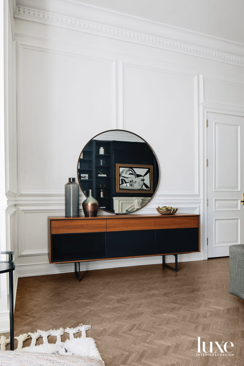 Swoon Over This Chicago Home’s Modern Take On Classical Elements | Luxe ...