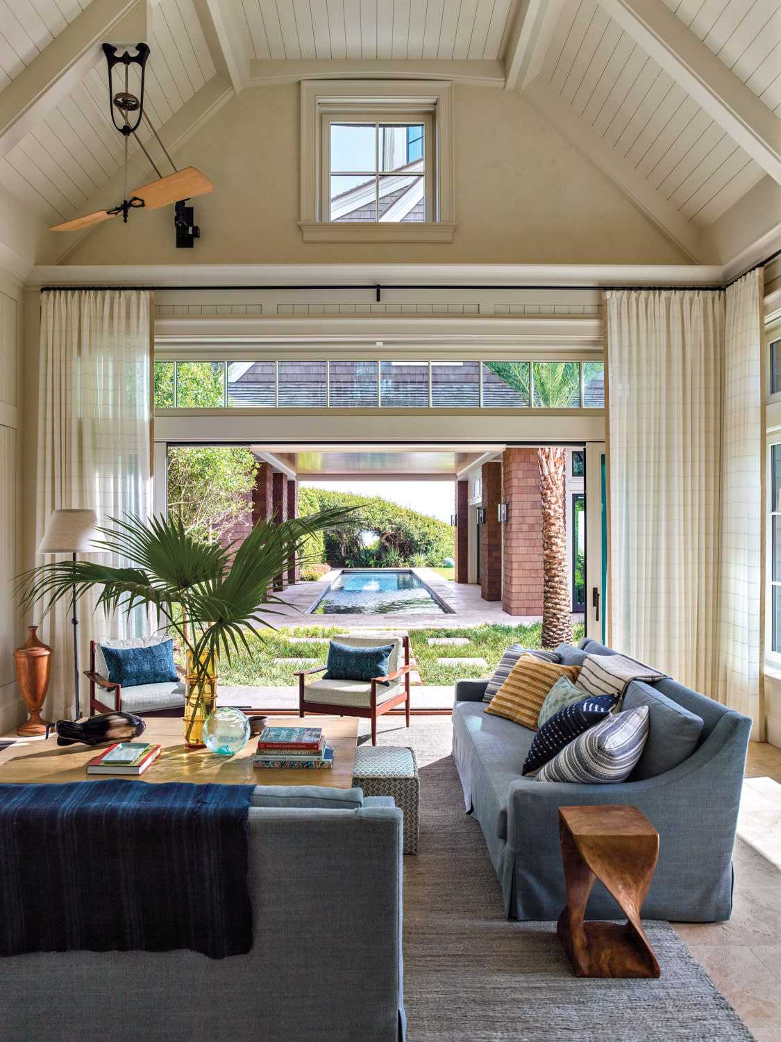 Inside A Shingle-Style Home Perched On The Shores Of Kiawah Island ...