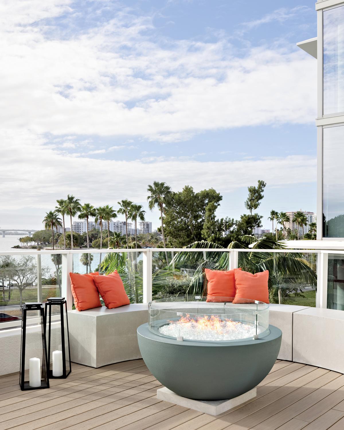 See A Sarasota Condo With Chic Surprises Around Every Corner | Luxe ...