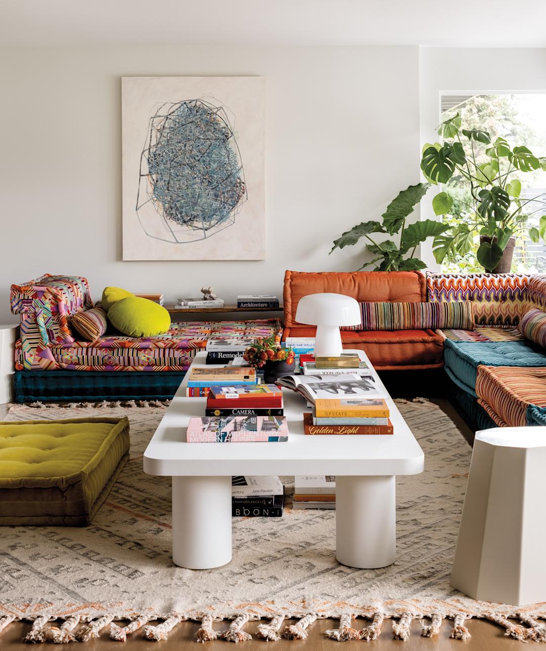 Find The Mid-Mod Fun Of Palm Springs In This Seattle Home | Luxe ...