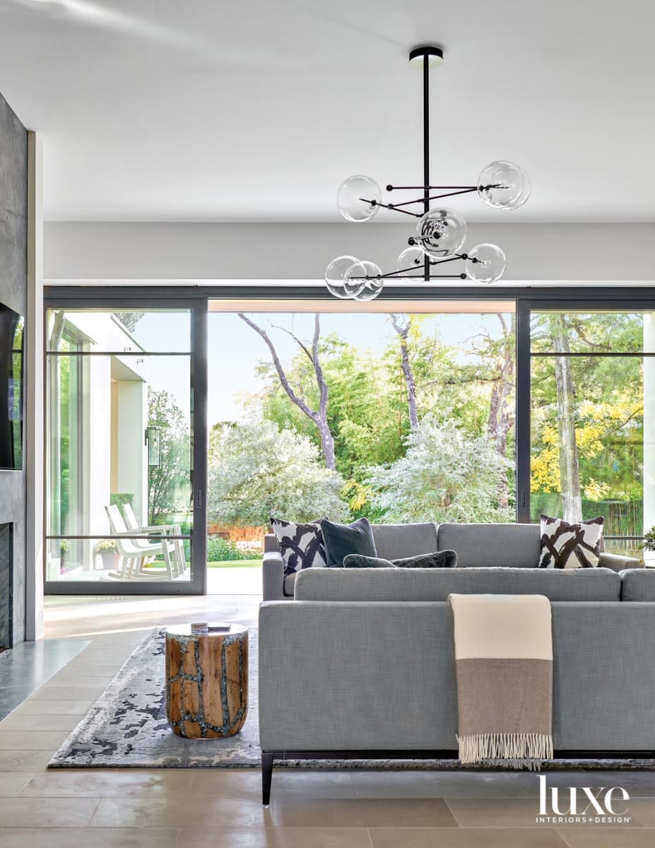 Inside A Dallas Home Where Dreamy Surprises Await At Every Turn | Luxe ...