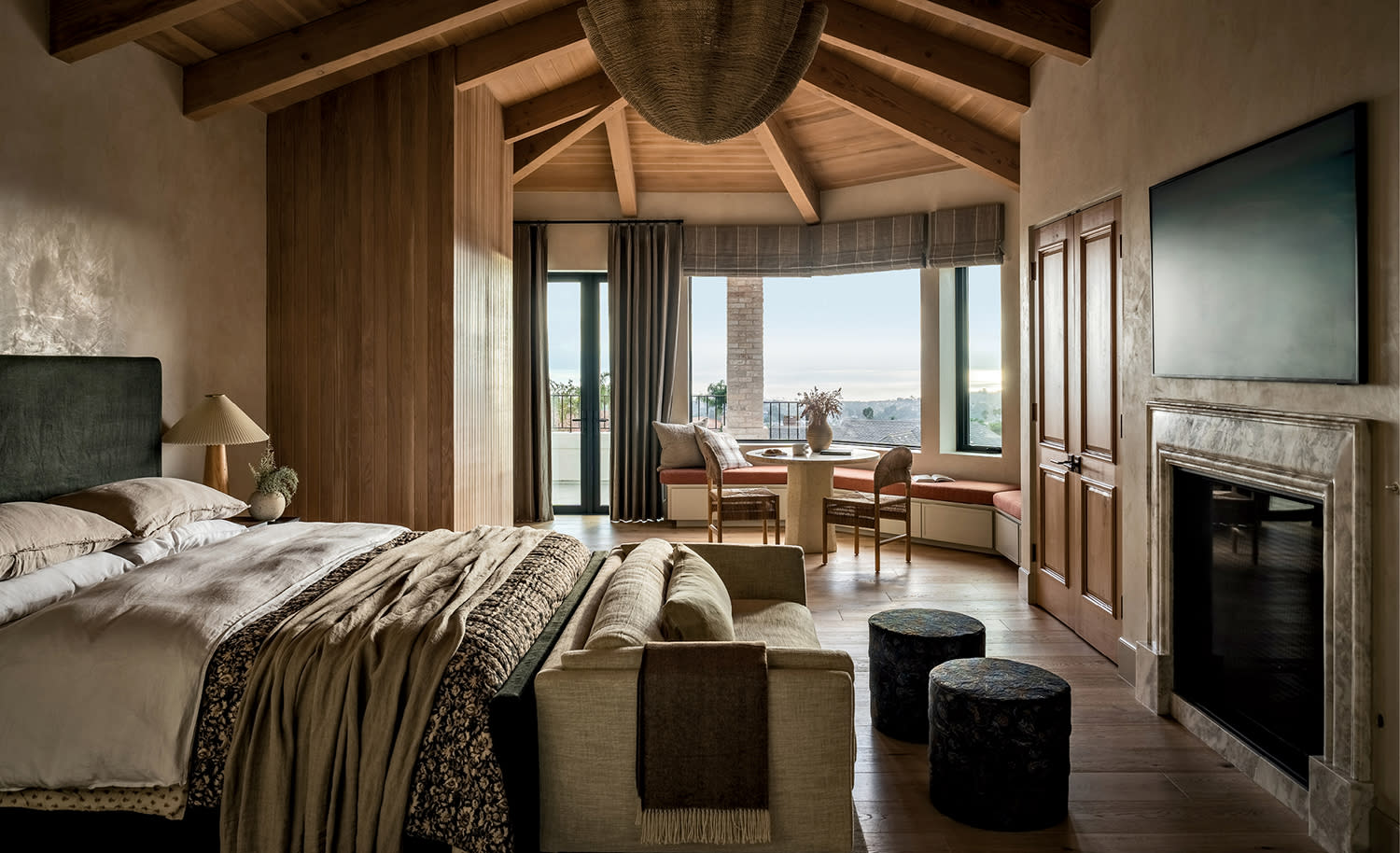 Infusing A Spanish-Style California Home With Light + Warmth | LUXE ...