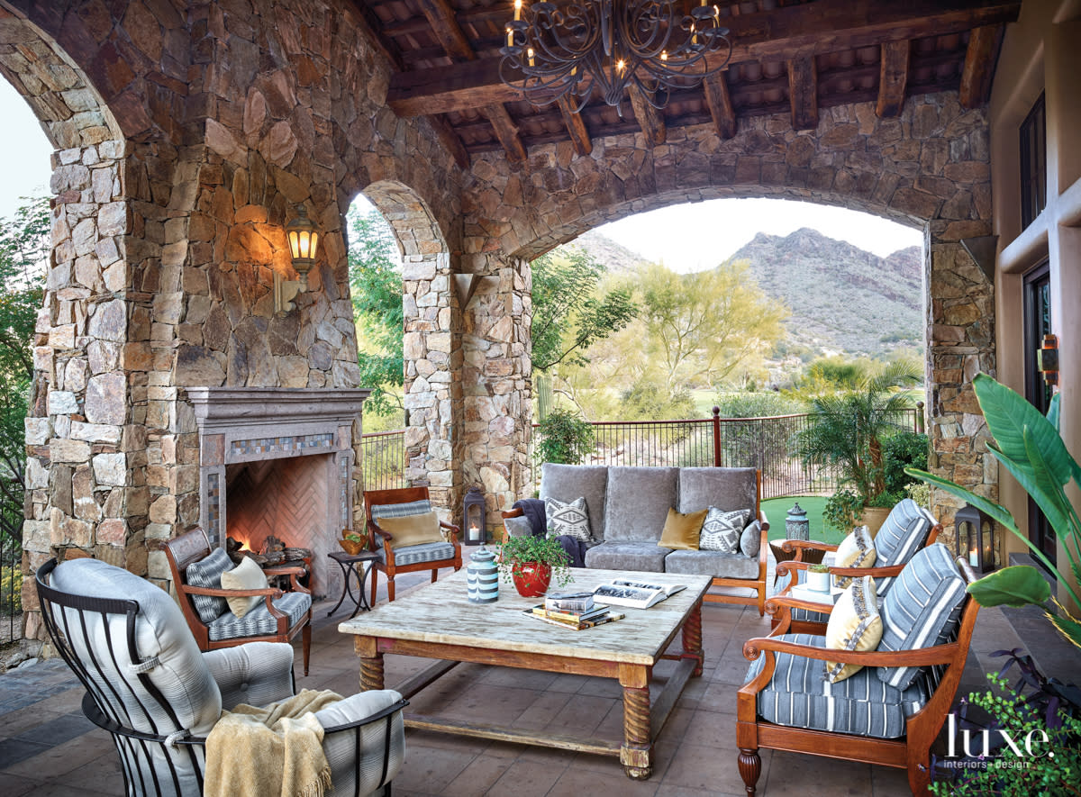 An Arizona Abode’s Update Is In Sync With Its Setting | Luxe Interiors ...