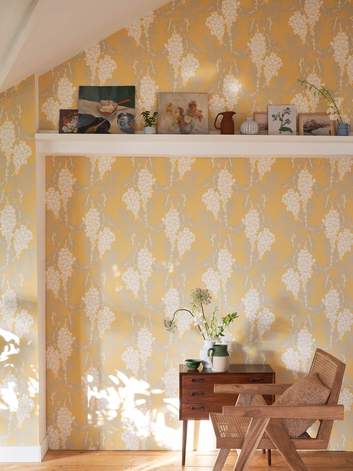 12 Floral Wallpaper Designs To Transform Your Space | Luxe Interiors ...