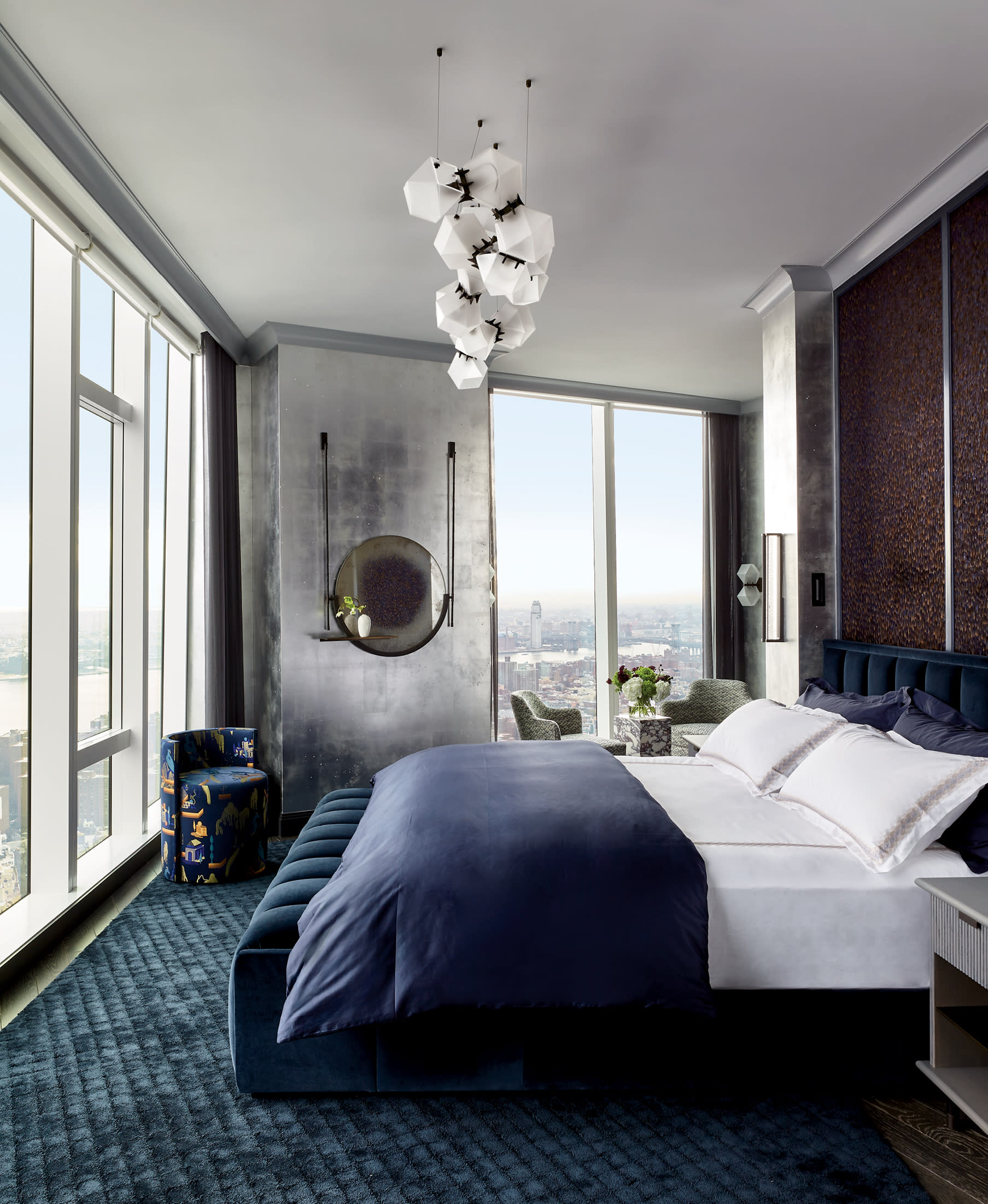 A Sophisticated Manhattan Home Embraces Its Sweeping Vistas | Luxe ...