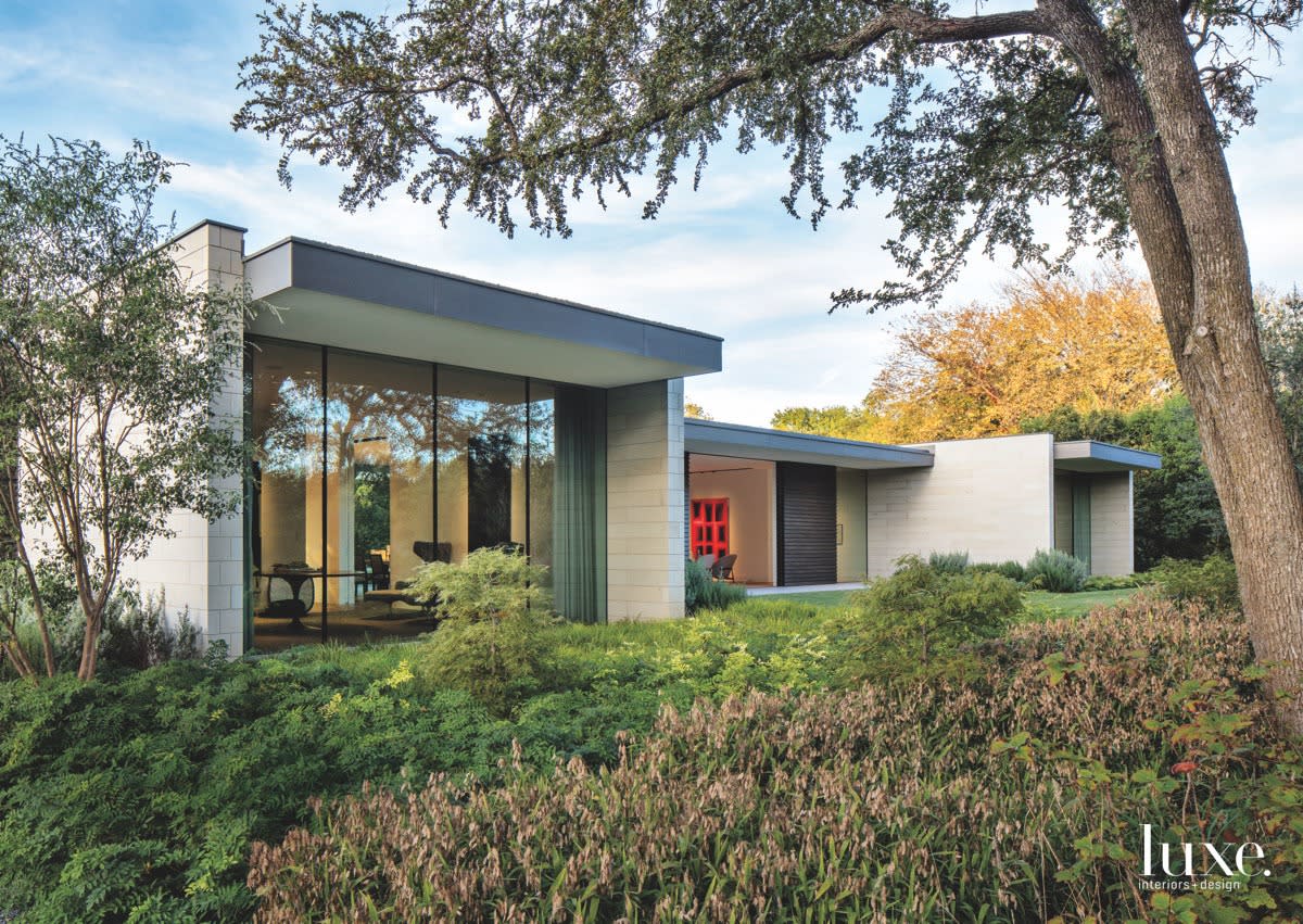A Dallas Couple’s Art Collection Takes Center Stage | Luxe Interiors ...