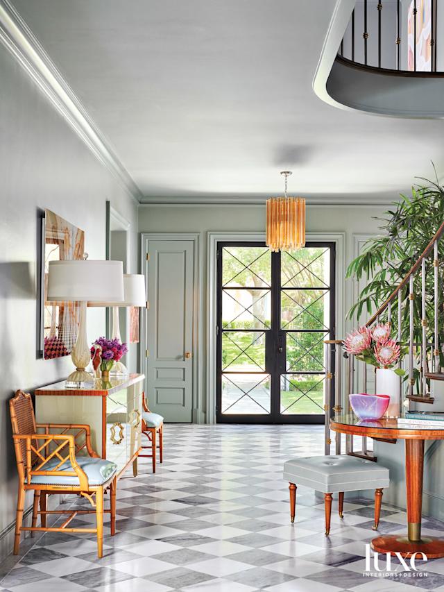 Let This Vibrant Dallas Home Exhibit The Beauty In Mixing Styles | Luxe ...