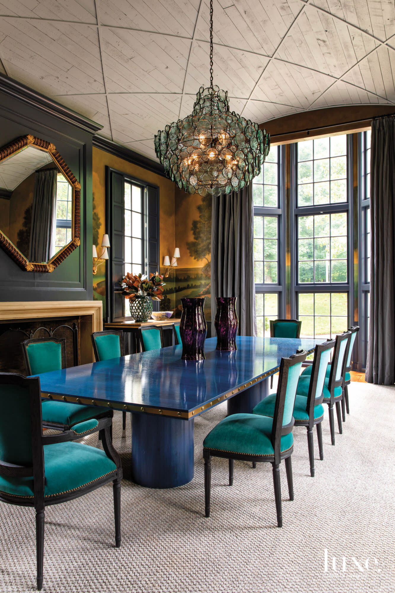Lively Designs And Saturated Hues Update A Memphis Manse | LUXE ...
