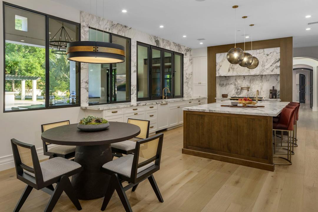 McCully Construction | LUXE Interiors + Design