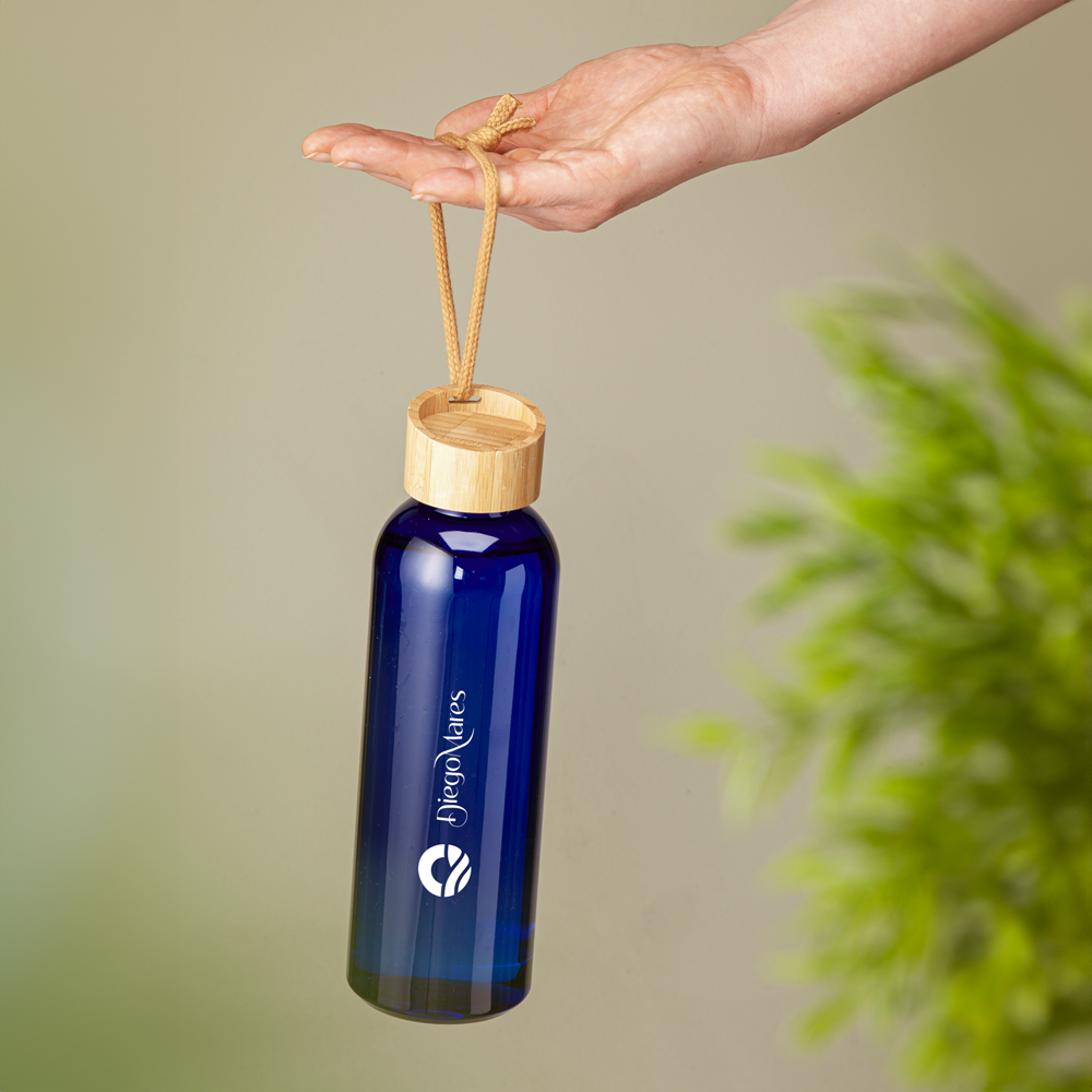 Bouteille d'eau GRS RPET avec cordon de transport | HelloPrint