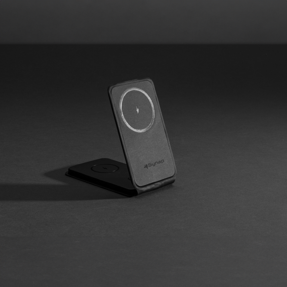 Swiss Peak RCS 3-in-1 Magnetic Wireless Charger | HelloPrint