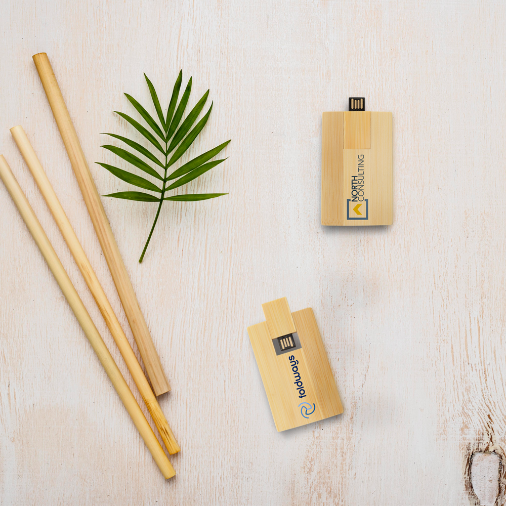 Tarjeta de crédito Bamboo USB 8/16/32/64 GB | HelloPrint