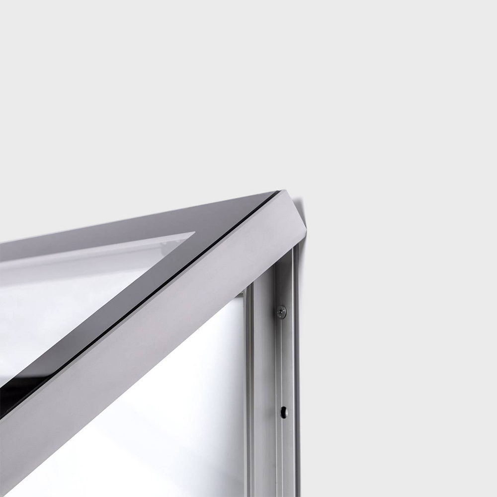 Outdoor Premium Poster Case Slim | HelloPrint